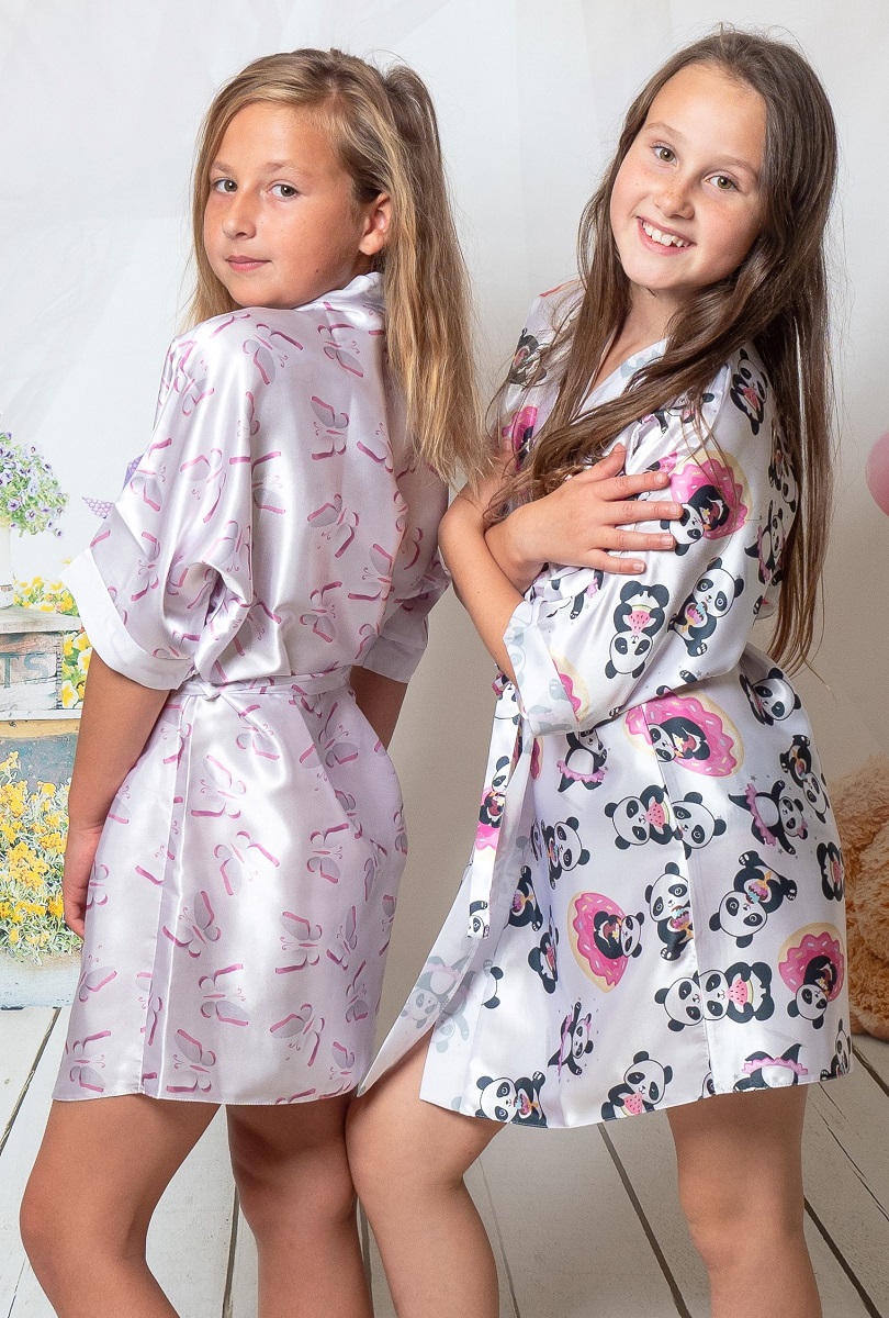 3107/1 butterflies girls satin dressing gown size 2-13yrs